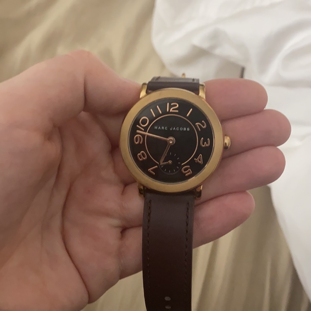 Marc Jacobs Watch With Burgundy Leather Strap - Gem